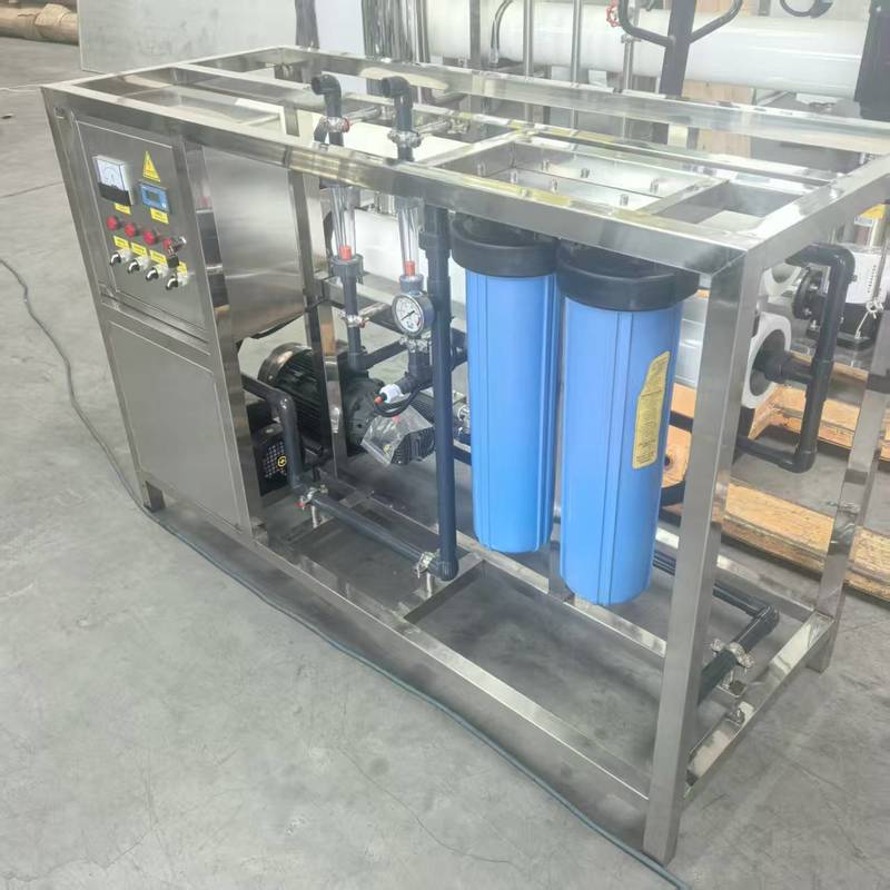 A 500L seawater desalination device that meets the standards for ...
